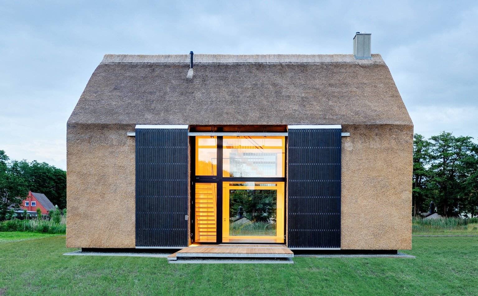 Thatched Roofs in Modern Construction. Tradition, Sustainability and ...